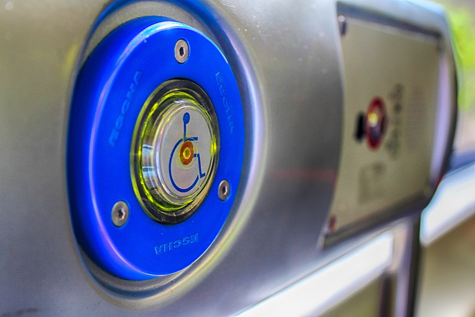 The whole world was amazed by the miracle train - Autos Globe